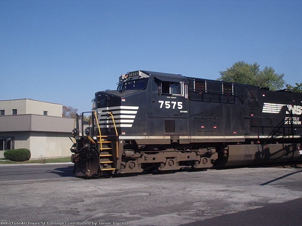 NS 7575